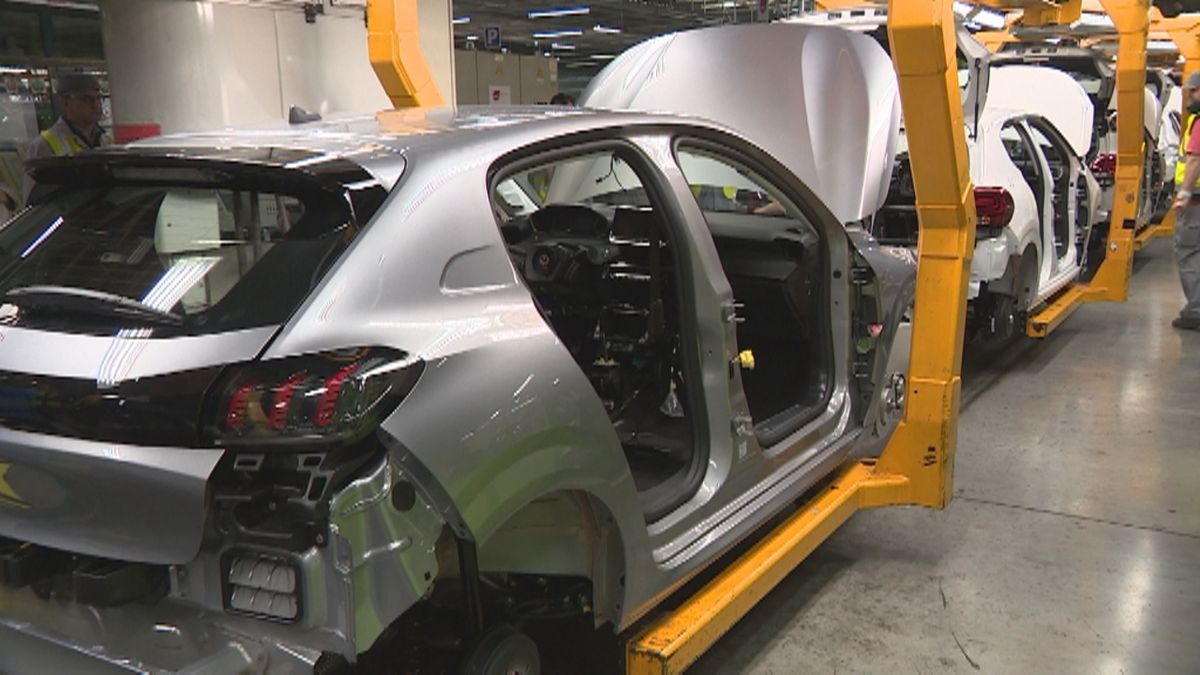 Slovenské automobilky menia smer. Prednosť budú dostávať ekologické ...