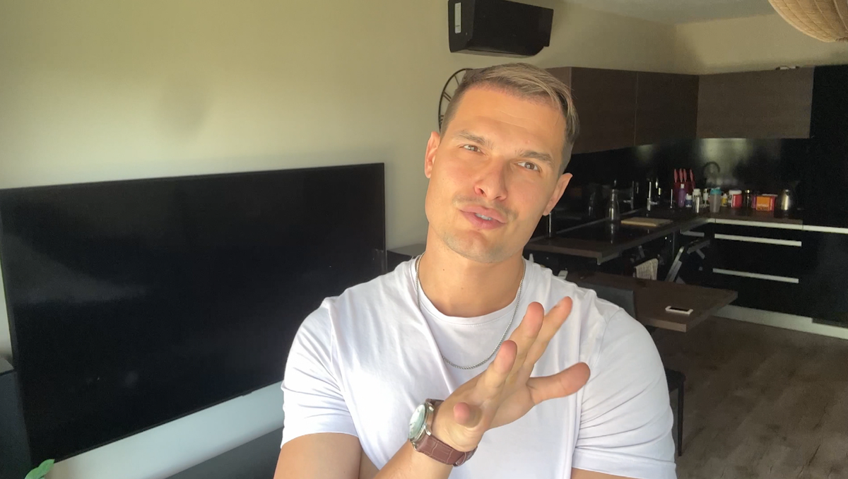 Poznajú sa? Dianu, Majla a Mikea spája bývalý účastník Love Islandu ...