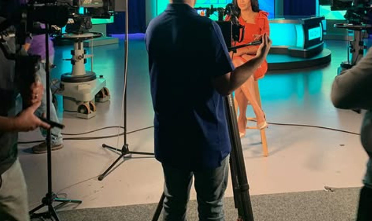 Obľúbená moderátorka správ zomrela v 42 rokoch. Dostala infarkt | TV ...