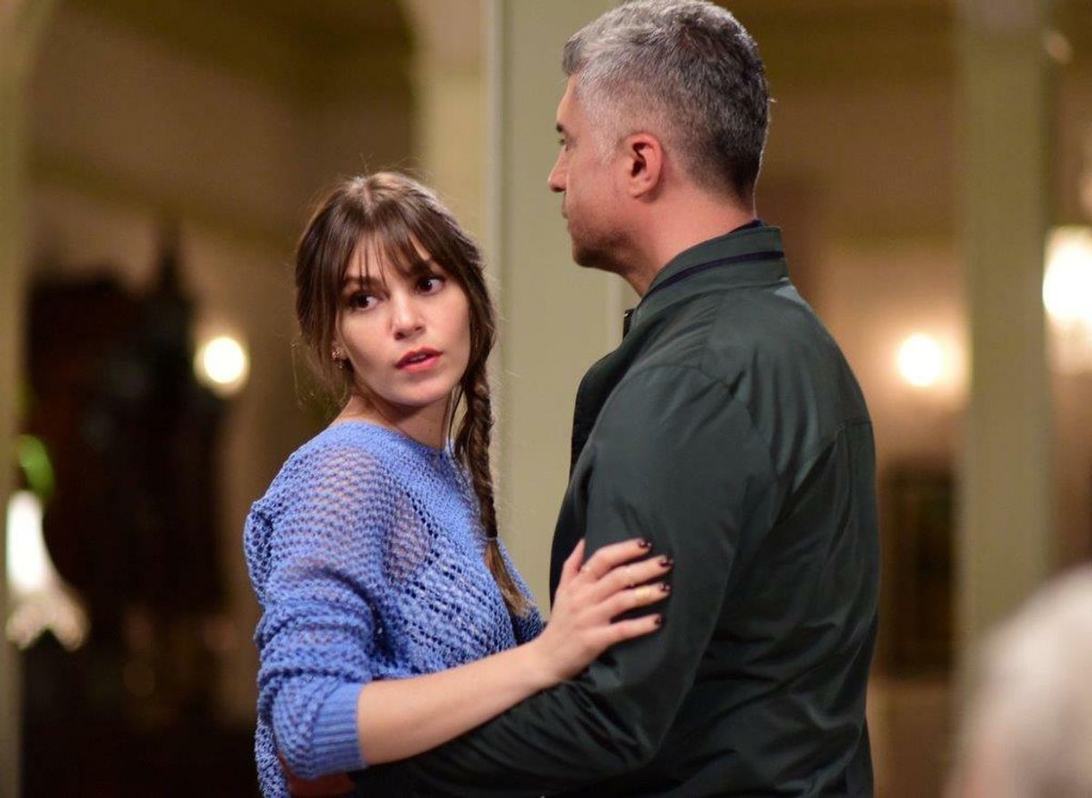 Süreyya z Neželanej nevesty pred 10 rokmi: Nepodarený blond melír a tie očné linky! | TV Markíza