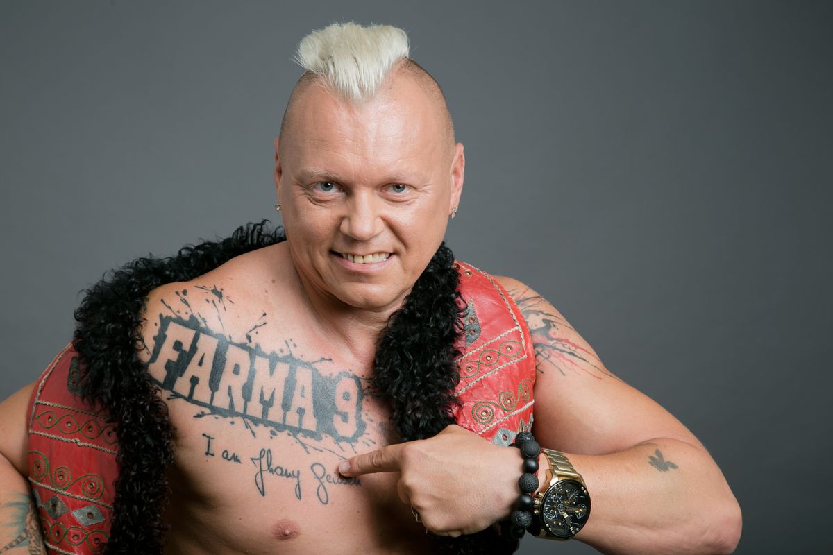 Extravagantný Ján Solárik: Takto oprašuje spomienky na Farmu | TV Markíza