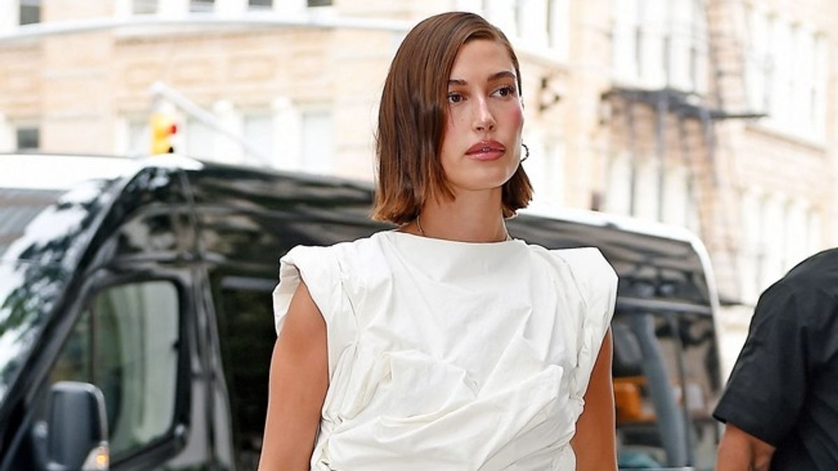 Hailey Bieber prichádza s ďalším trendom: Táto farba bude dominovať na ...