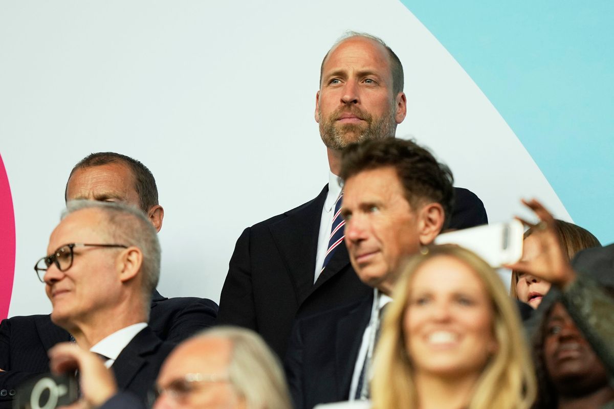 Princ William sa ukázal na futbale s nečakanou spoločnosťou. Kate to ...