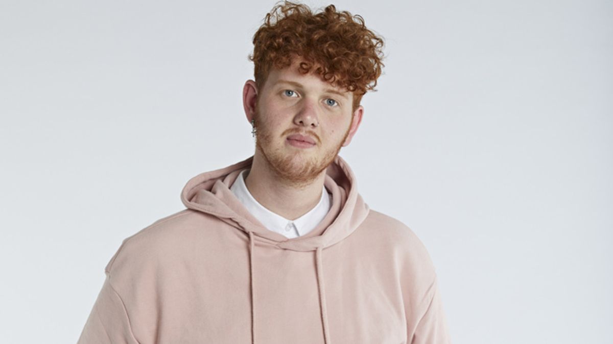 SuperStarista Jakub Pružinský prekvapil extravagantnými fotkami | TV ...