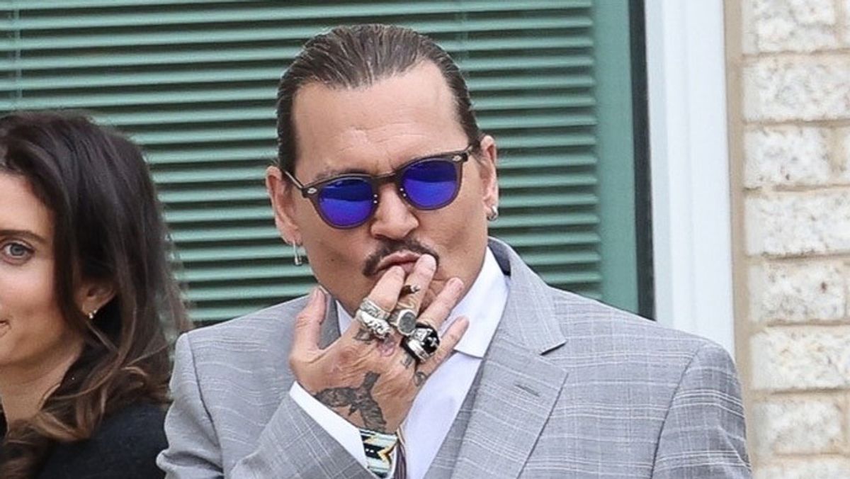 Johnny Depp randí s právničkou: Nie je to však tá, ktorú myslíte | TV ...