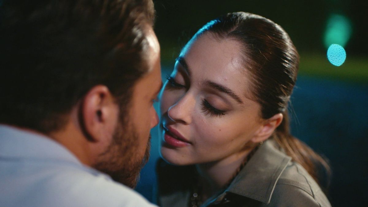 Emir s Efsun si pod hviezdami ukradnú chvíľku iba pre seba | TV Markíza