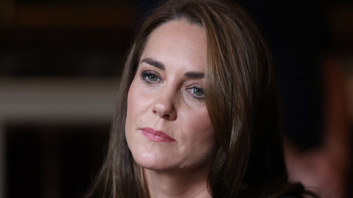 Kate po pohrebe na verejnosti: Tento detail si všimli len veľmi pozorní ...