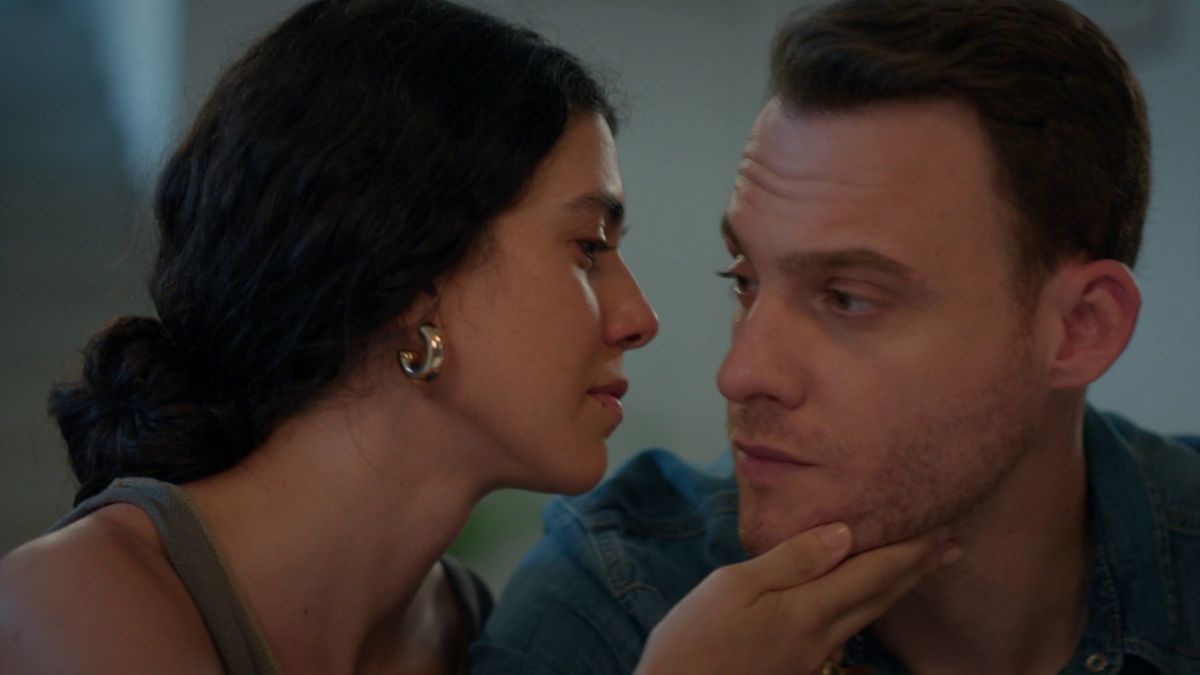 Keď mu Bige vyzná lásku, Ateş ju slušne, no rázne odmietne | TV Markíza