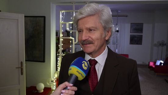 Unikátna kniha o seriálovom fenoméne Dunaj, k vašim službám je na svete ...